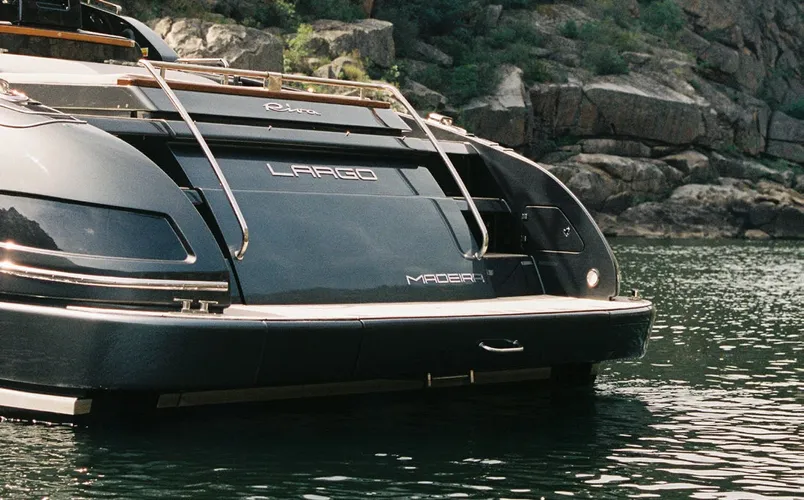 LARGO yacht for charter (Riva, 20m, 2017)